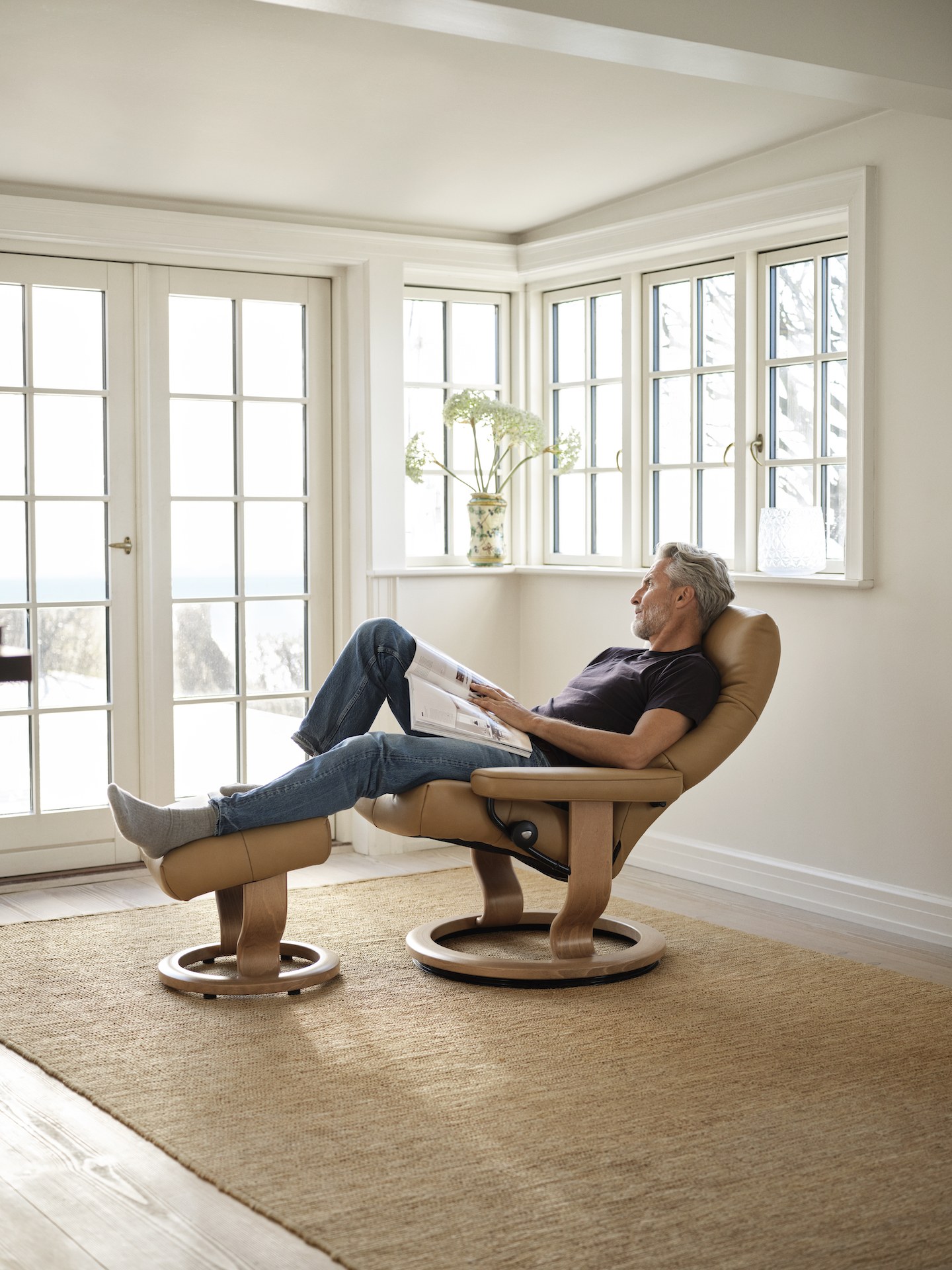 Stressless David Chair with footstool - Material Things