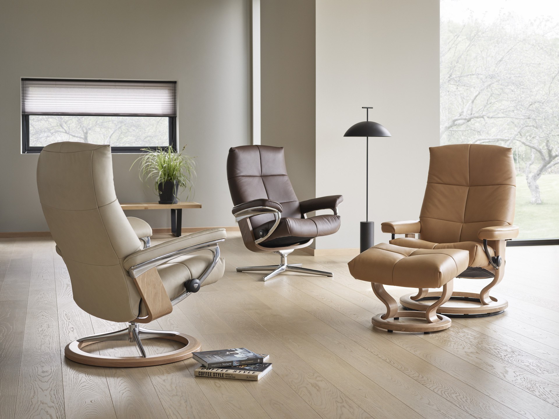 Stressless David Chair with footstool - Material Things